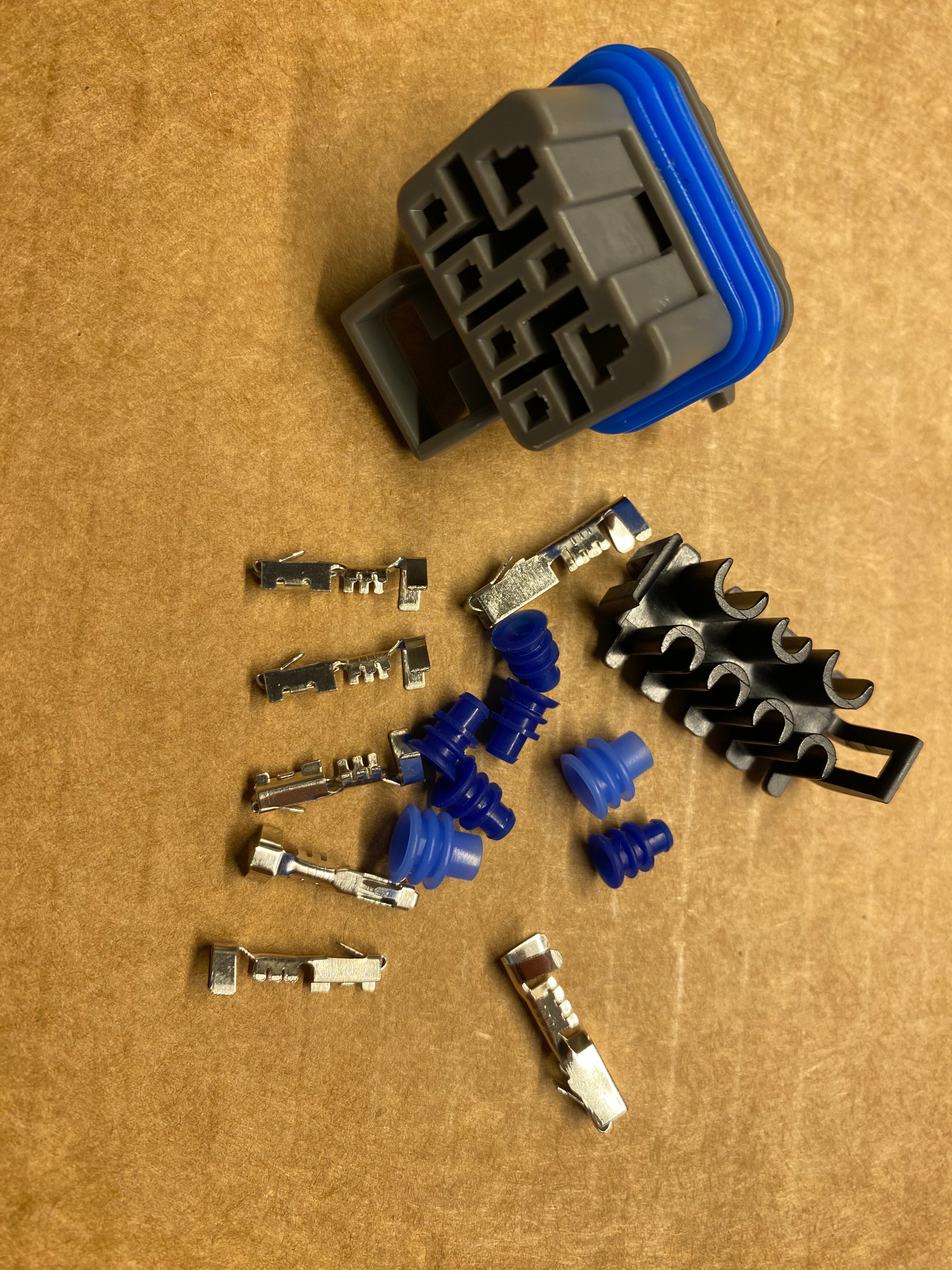 Delphi Metri-Pack 150/480 7 Way Sealed Female Connector