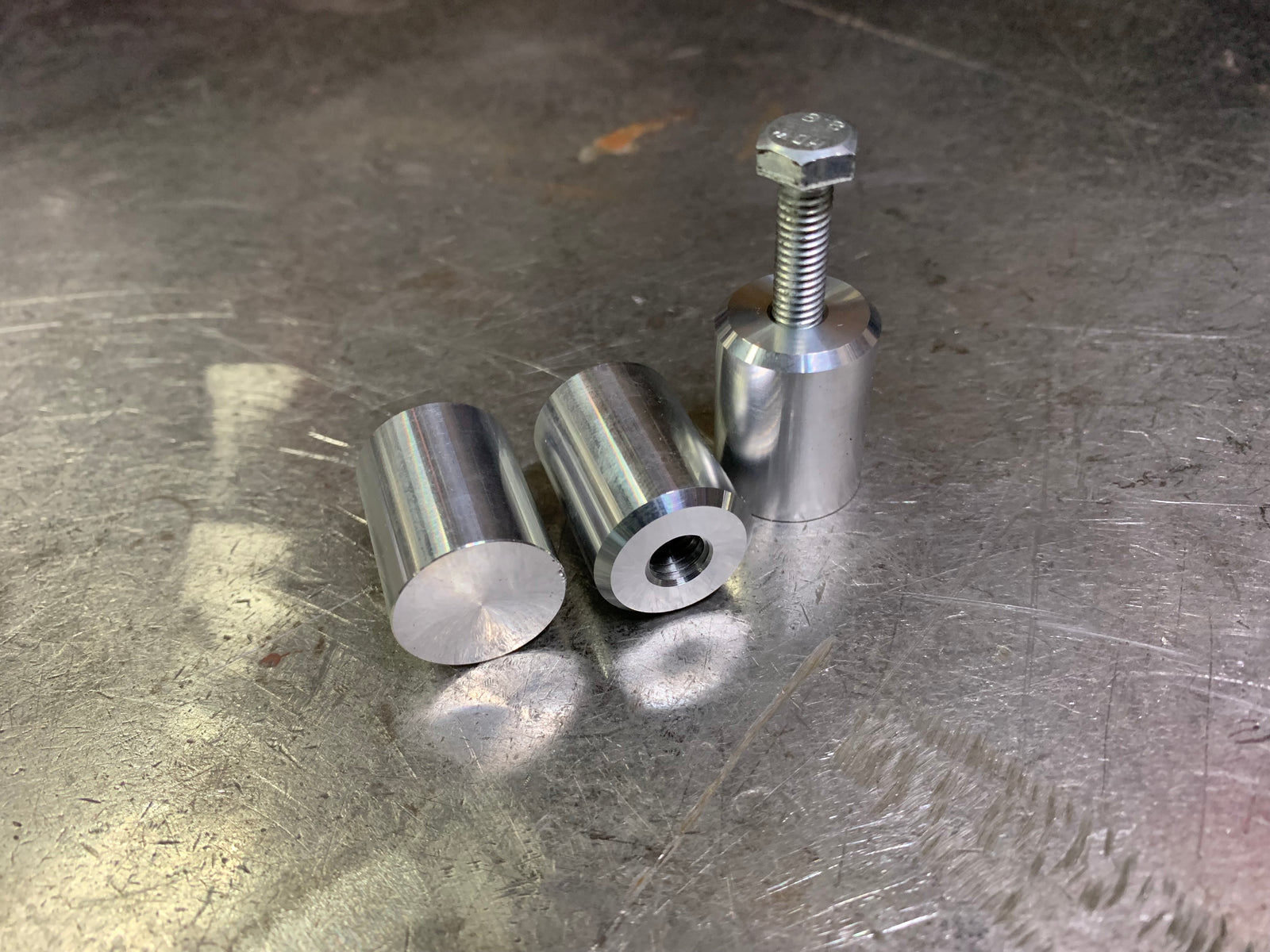 Weld on threaded blind hole standoffs